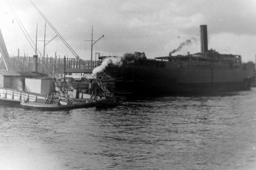 Vulcan Shipyard Stettin - Past on Glass